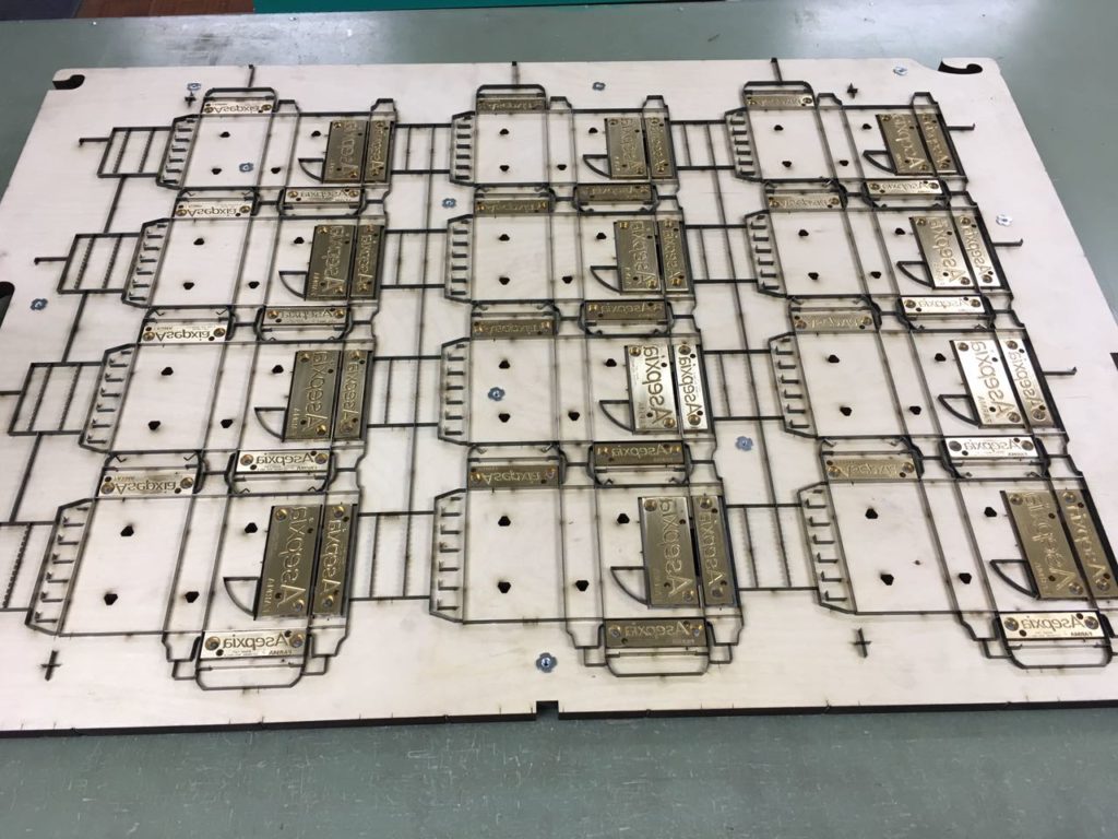 FABRICACIÓN DE SUAJES PLANOS DINÁMICOS Y CONVENCIONALES CALADOS A LASER ...